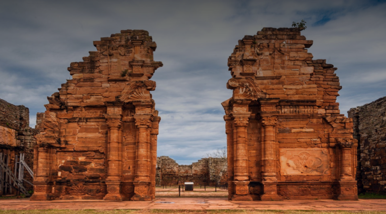 Los impresionantes monumentos que debes visitar en Ecuador - Explorando ...